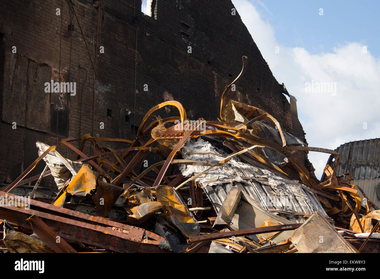 Burnt out building hi-res stock photography and images - Alamy