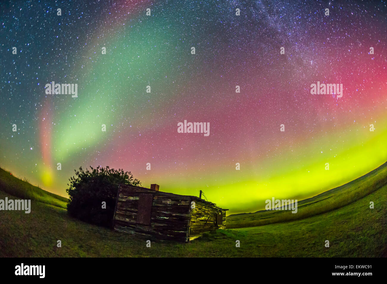 August 27-28, 2014 - Fish-eye lens view of the Northern Lights above ...