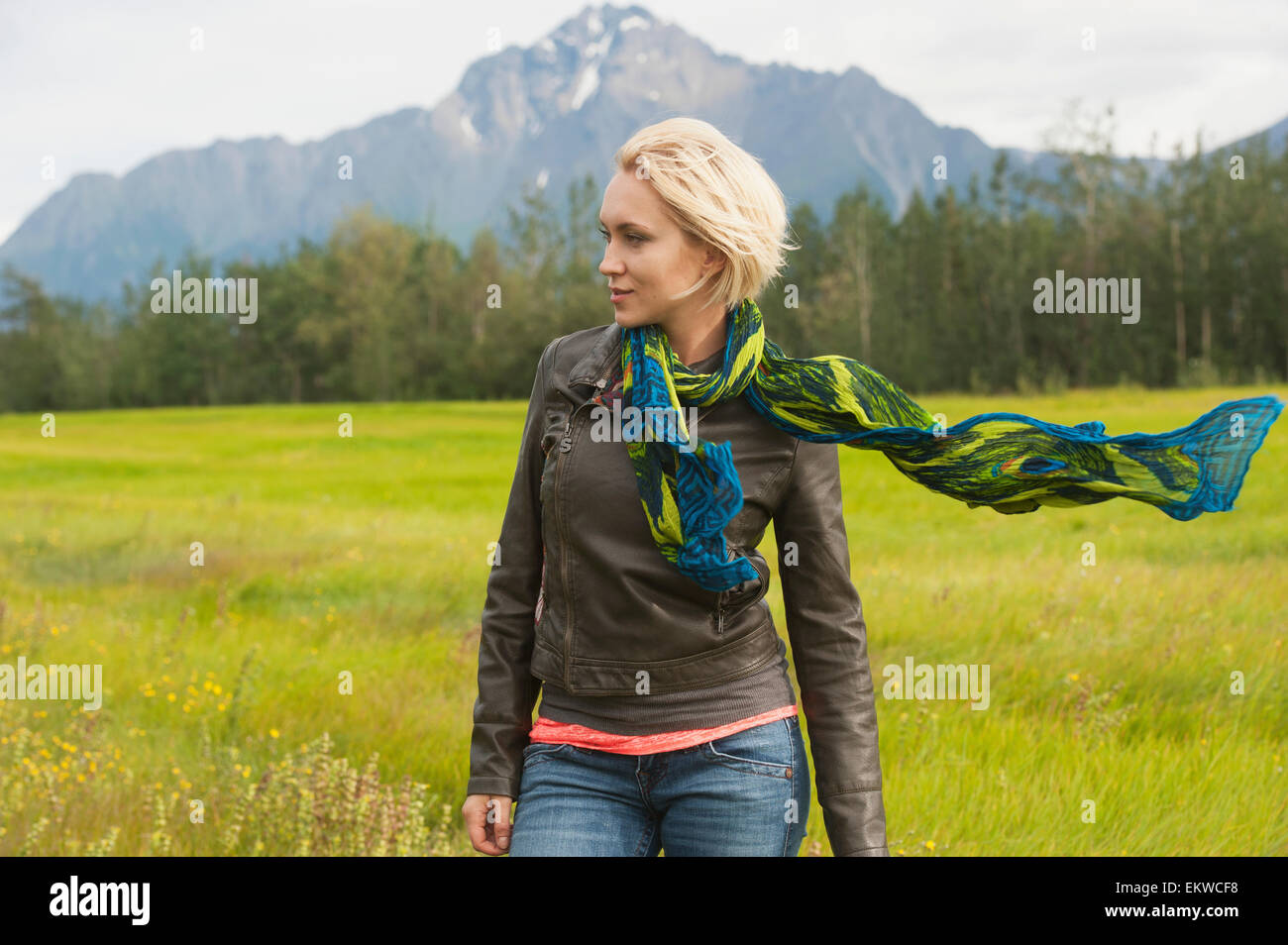Alaska woman mountain beautiful hi-res stock photography and images - Alamy