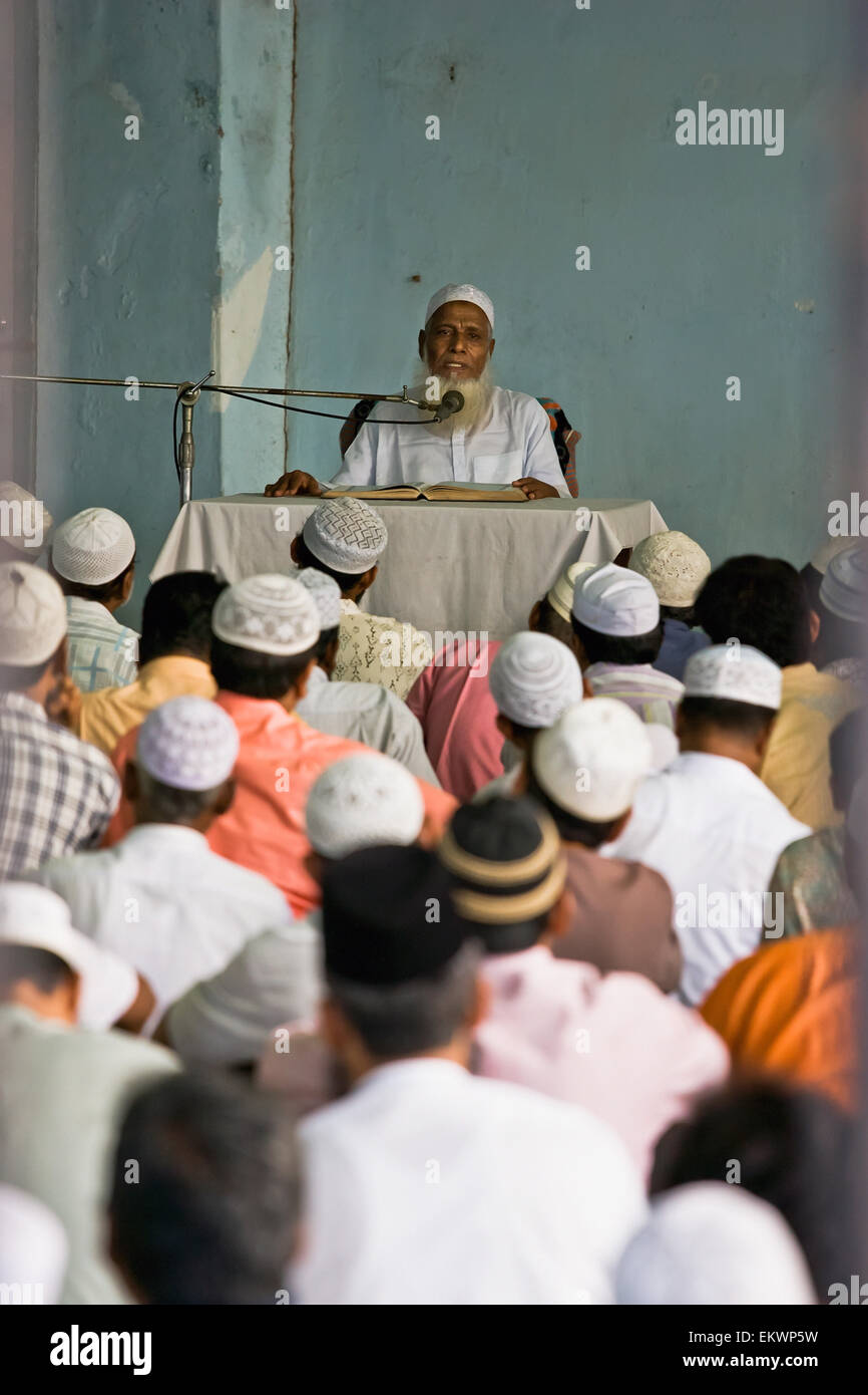 Inside Baitul Mukarram, The National Mosque Of Bangladesh; Dhaka ...