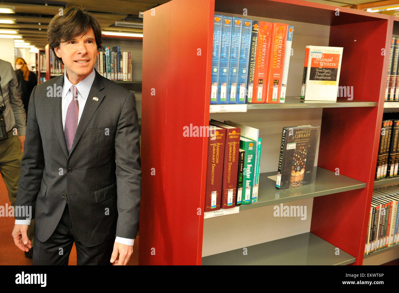 U.S. Ambassador Andrew Schapiro (pictured) opens new rooms of Info USA ...