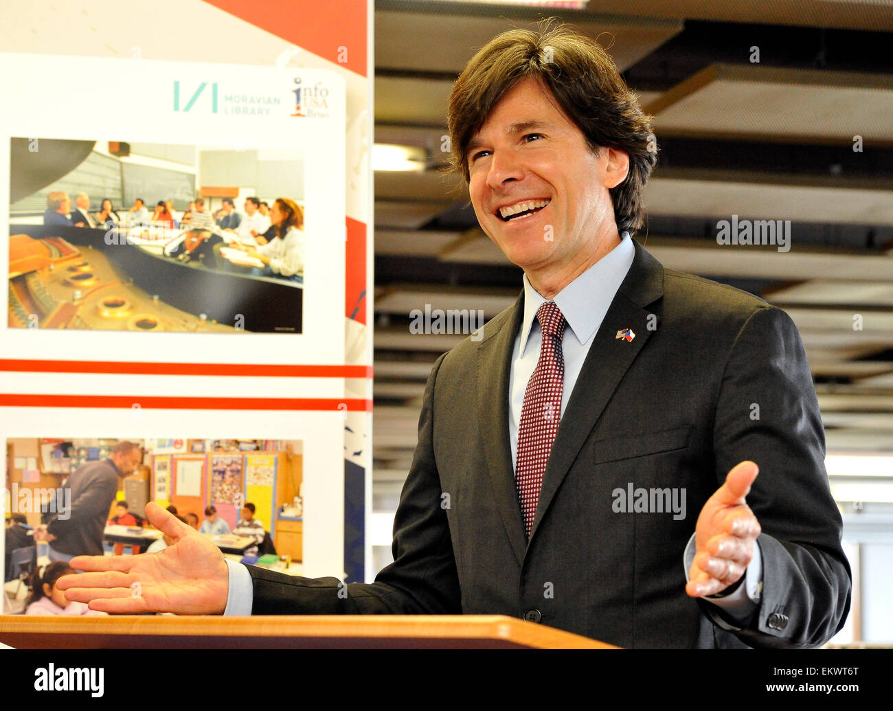 U.S. Ambassador Andrew Schapiro (pictured) opens new rooms of Info USA ...