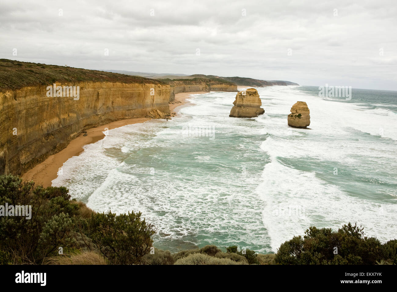 View of the Twelve Apostles limestone stacks along the Great Ocean Road ...