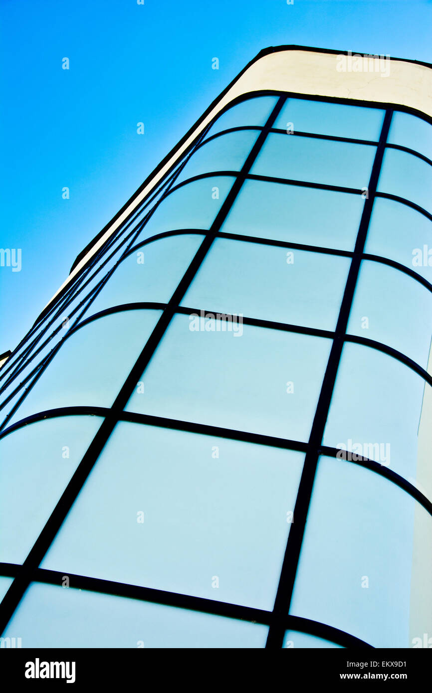 Reflective glass building hi-res stock photography and images - Alamy
