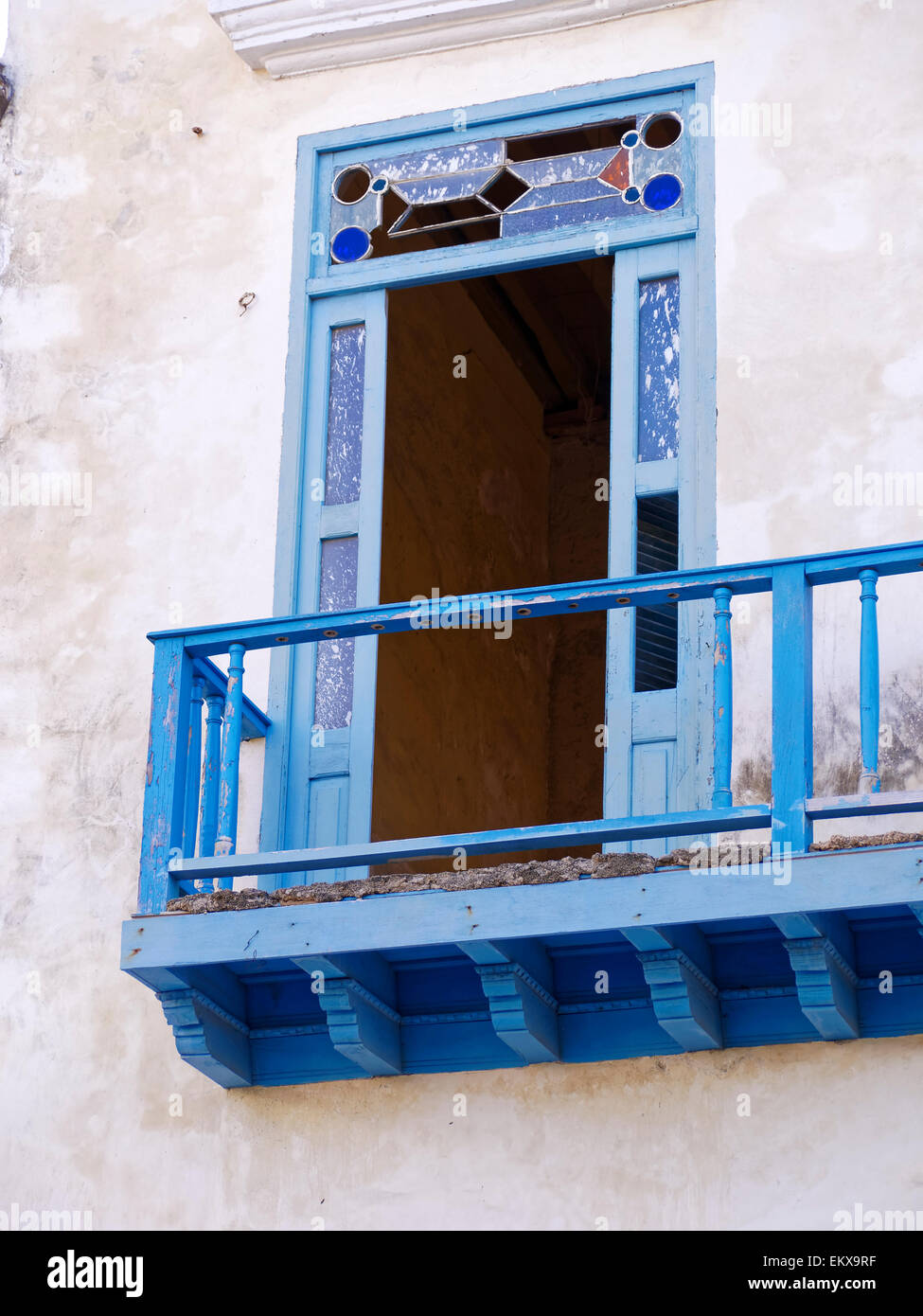 Cuba havana stained glass in window hi-res stock photography and images ...