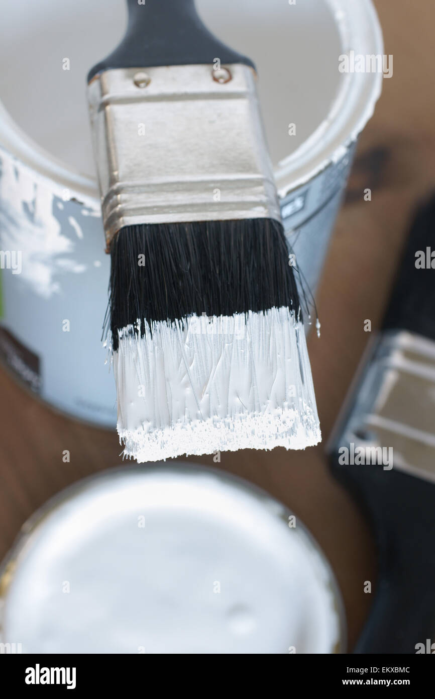 White gloss paint hi-res stock photography and images - Alamy