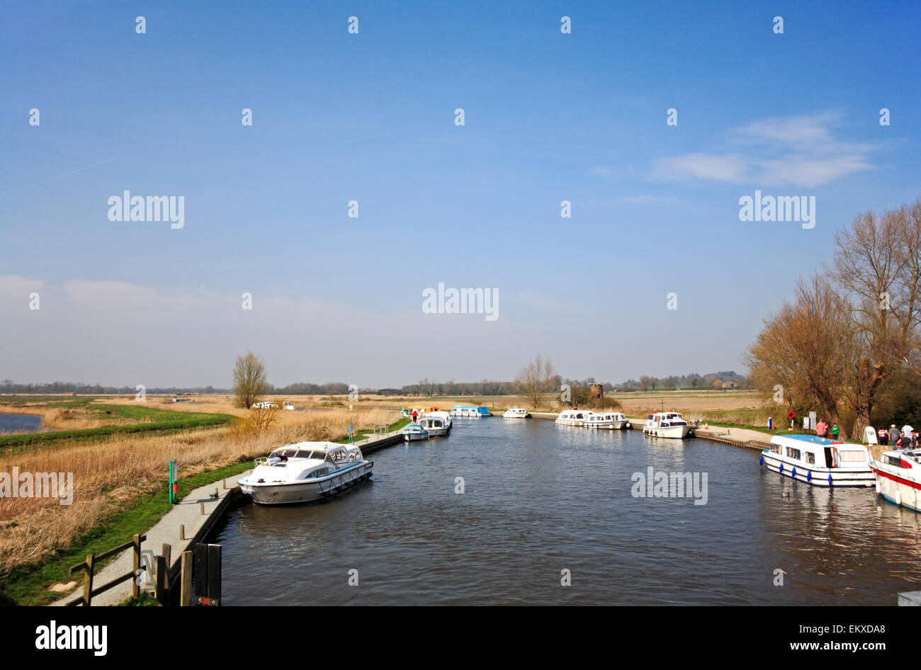 A view of the River Ant on the Norfolk Broads at Ludham Bridge, Norfolk ...