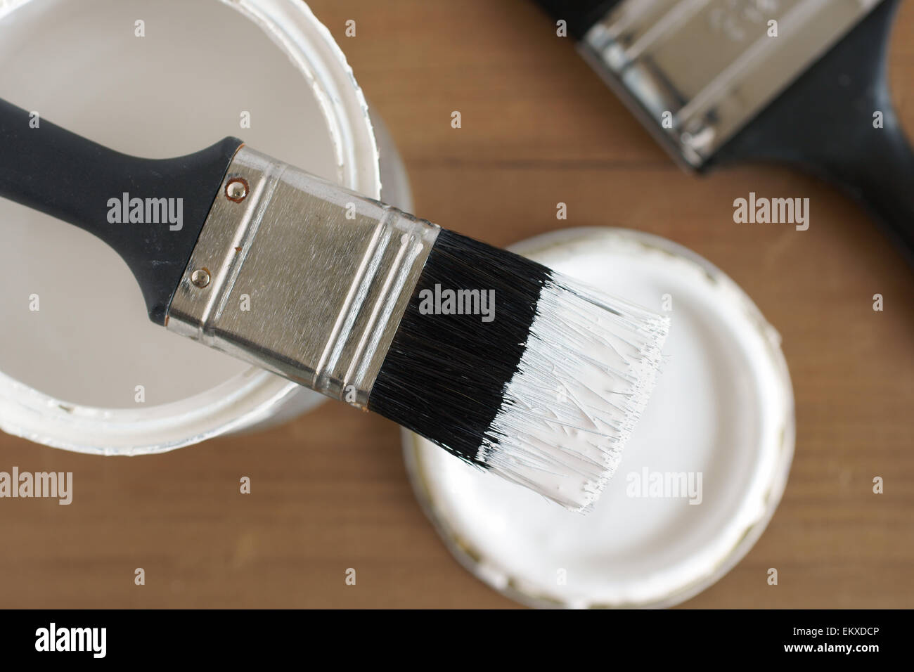 Paint brushes and container hi-res stock photography and images - Alamy