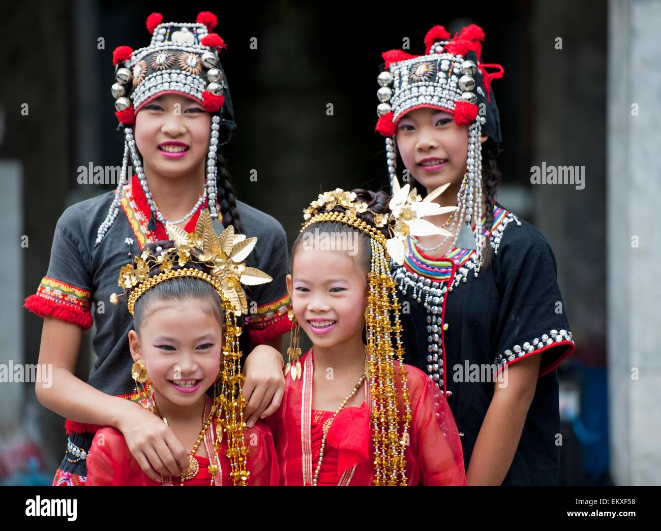 Young Bisaya Girls In Their Traditional Costume Editorial, 46% OFF