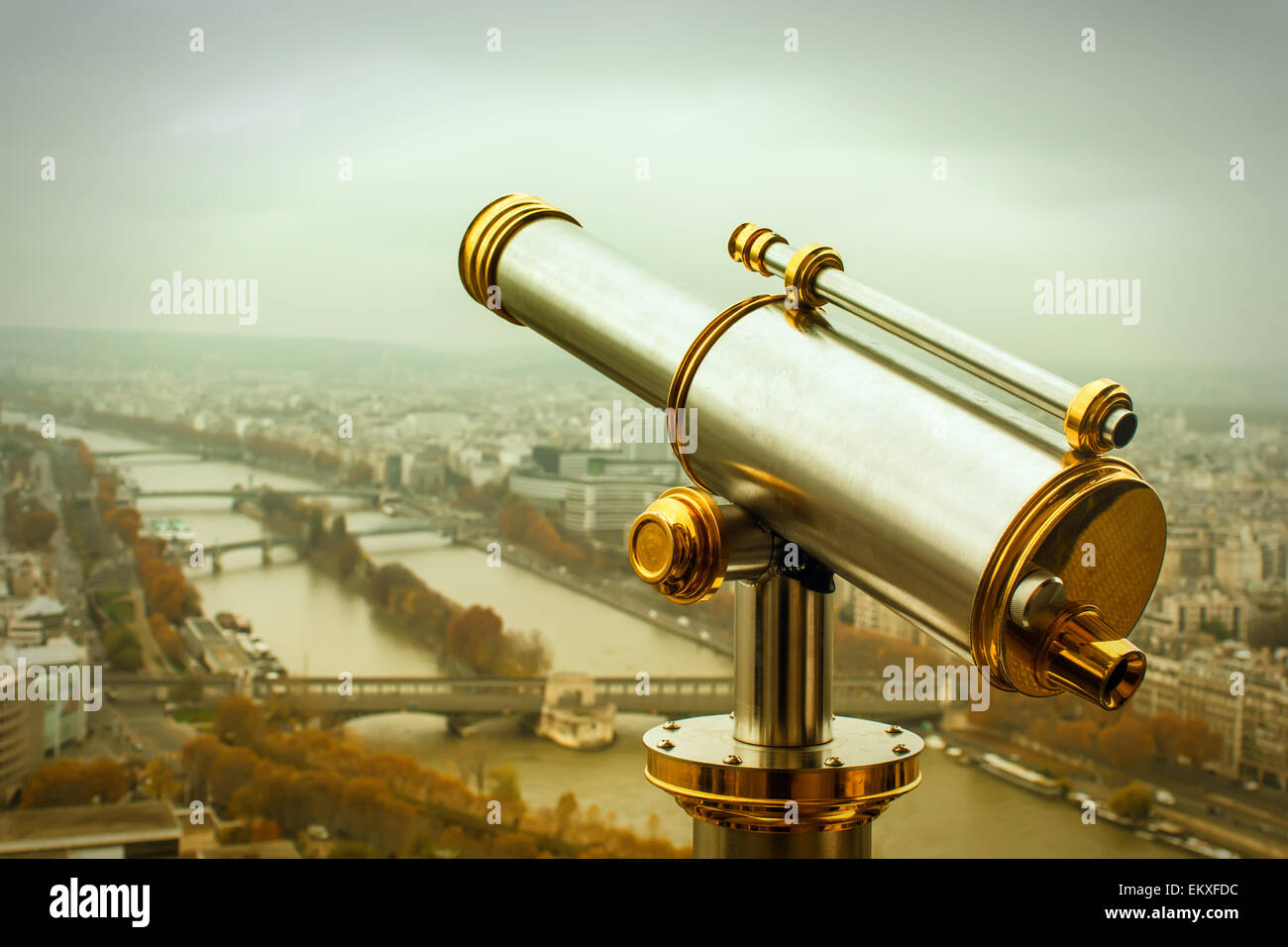 Coin operated telescope Stock Photo - Alamy