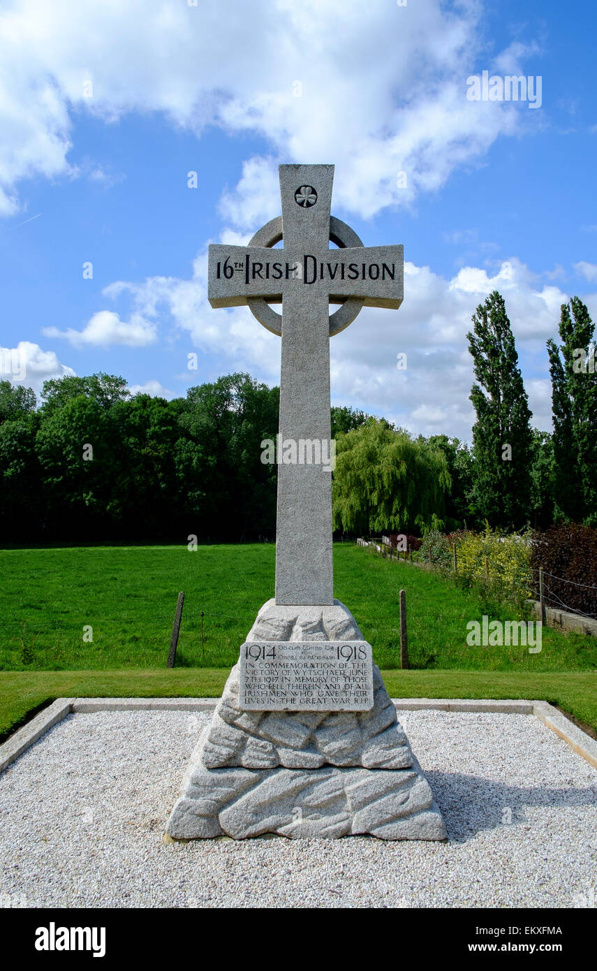 Ww1 memorial hi-res stock photography and images - Alamy