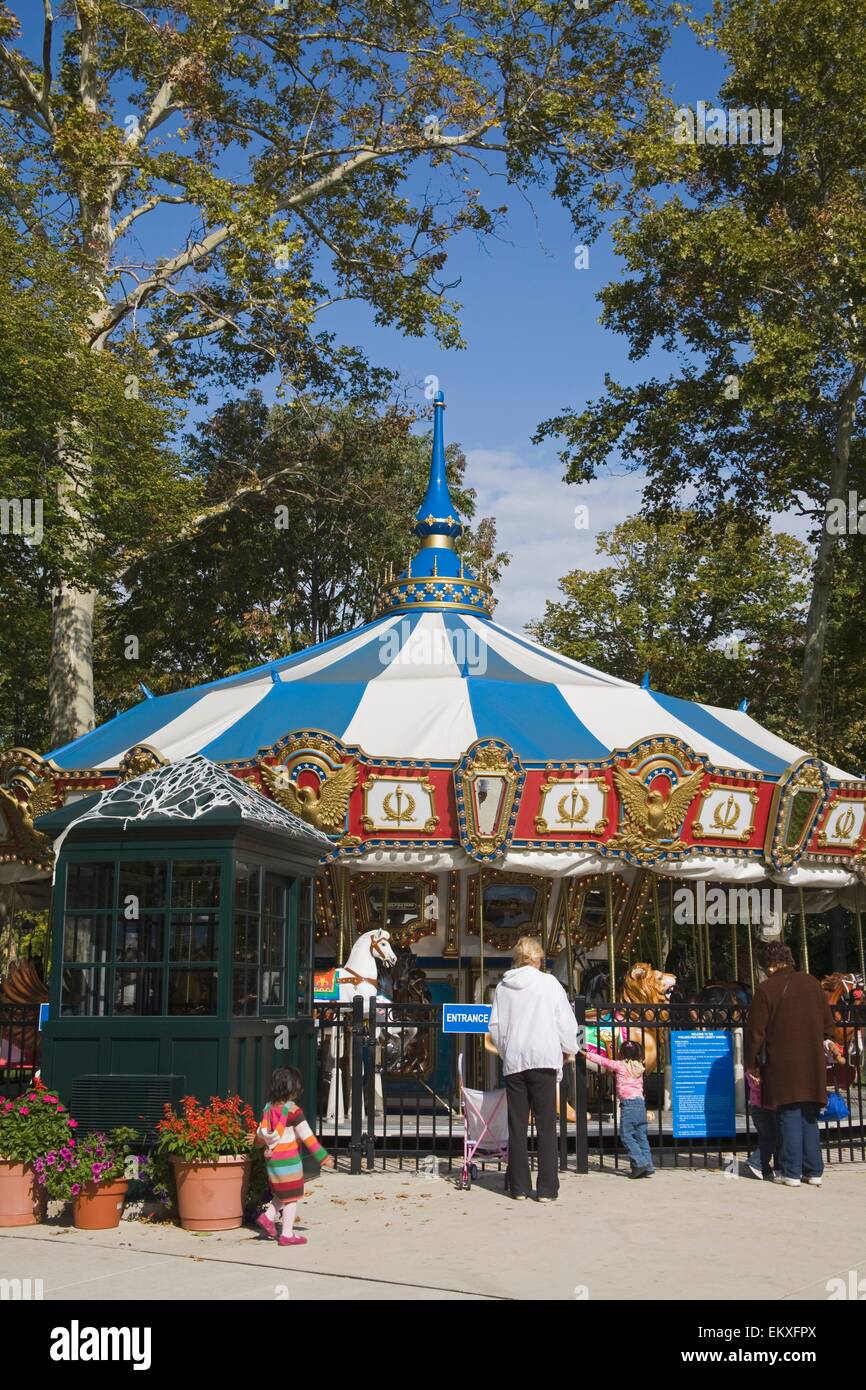 Carousel In Franklin Square, Old City, Philadelphia, Pennsylvania, Usa ...