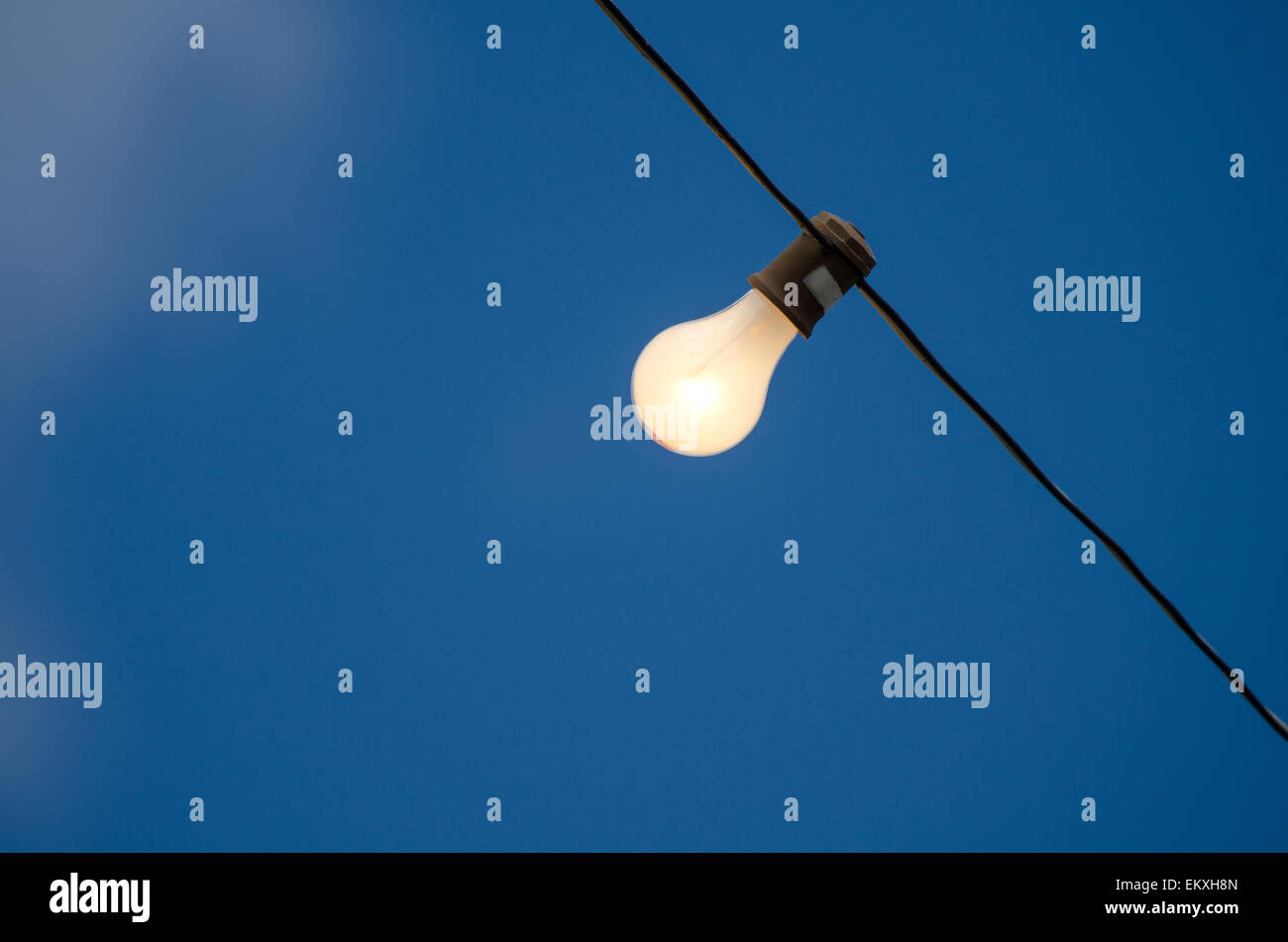 Electric lightbulb hi-res stock photography and images - Alamy