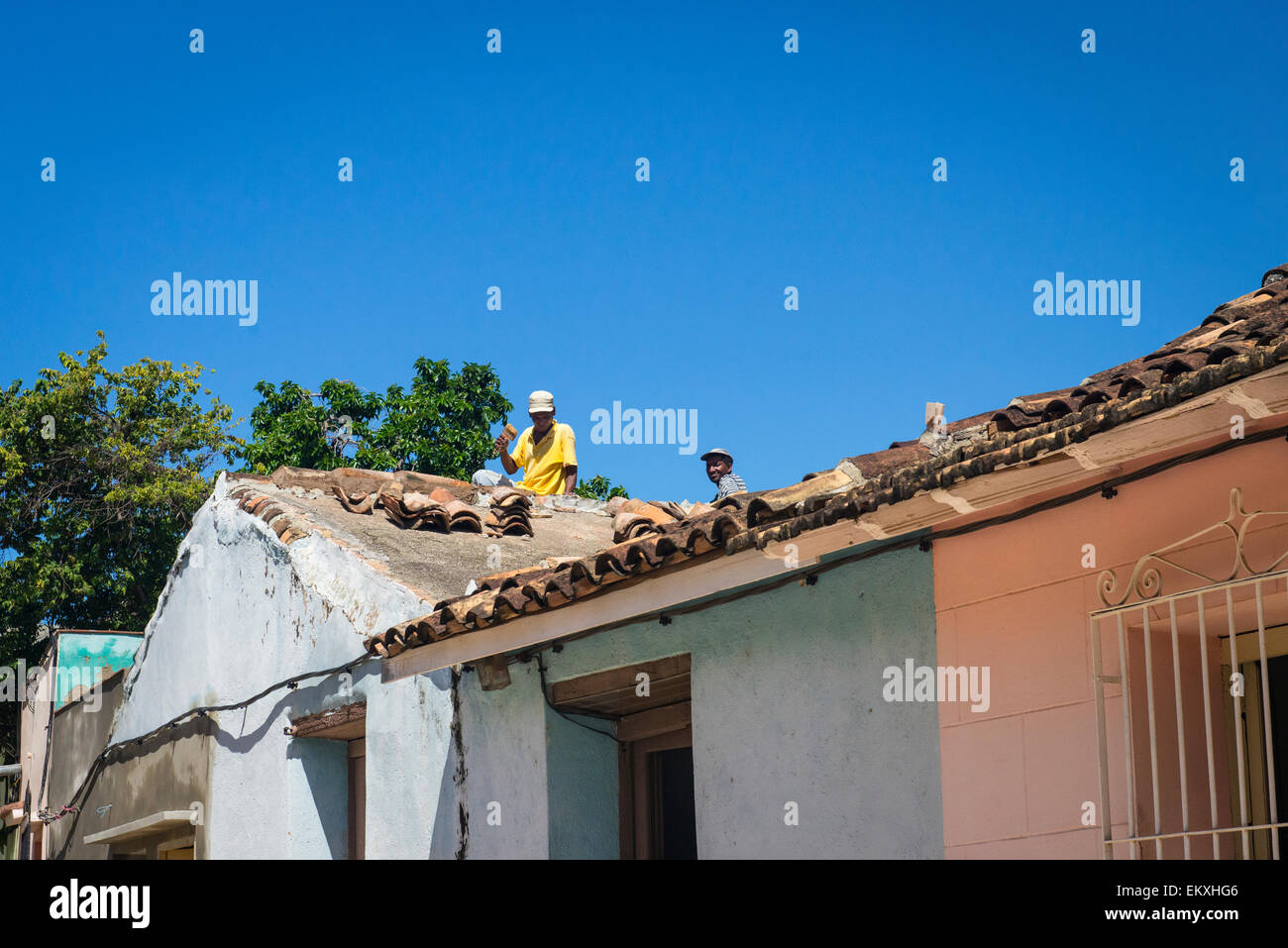 Retiling roof hi-res stock photography and images - Alamy