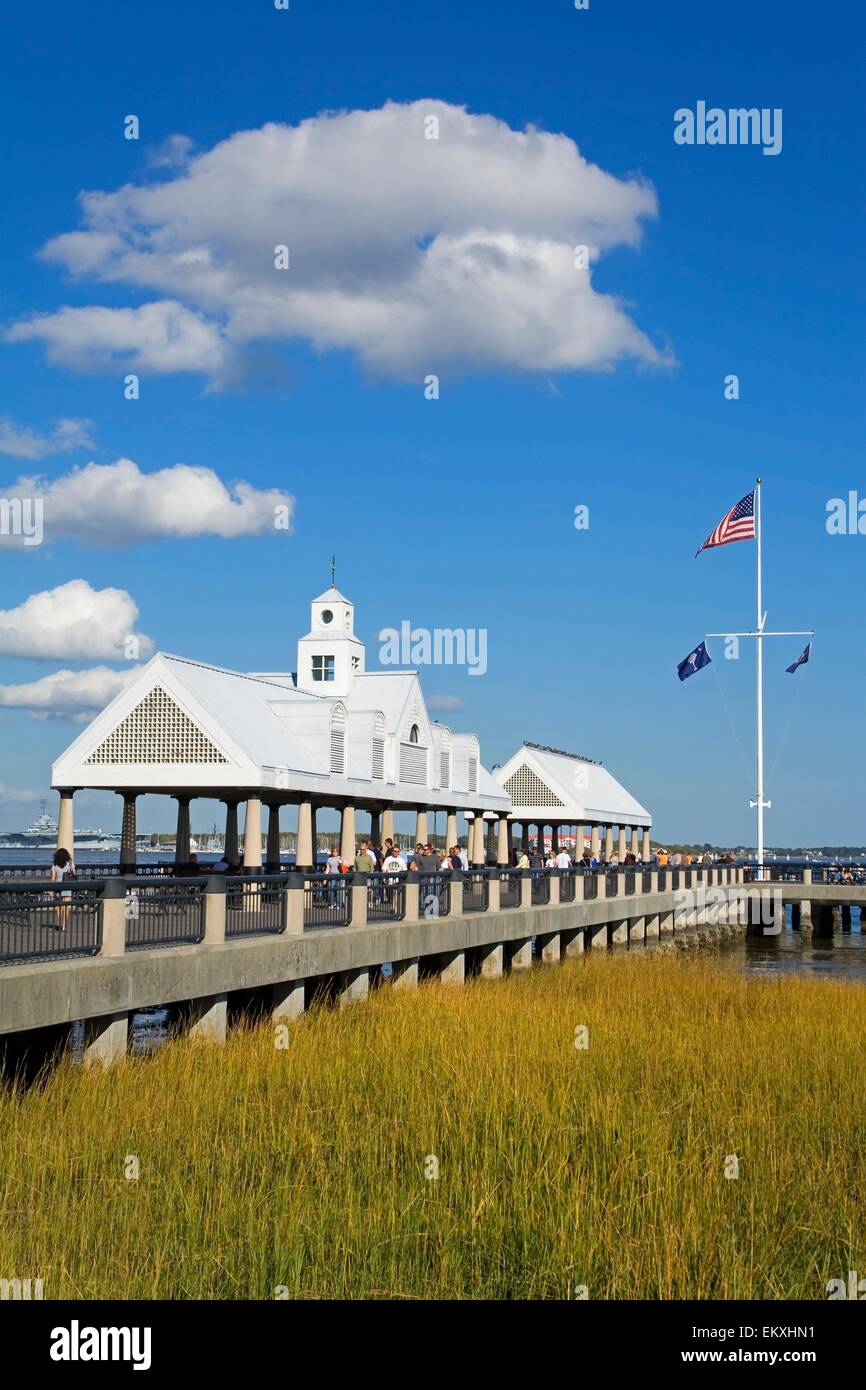 Charleston waterfront park pier hi-res stock photography and images - Alamy