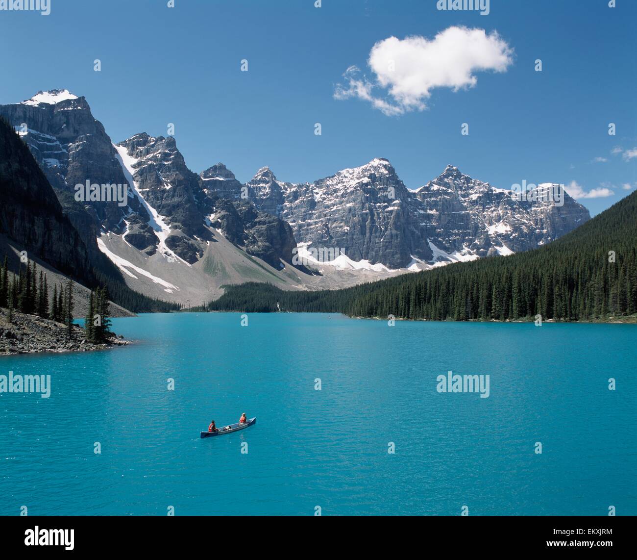 Canoeing on lake moraine banff hi-res stock photography and images - Alamy