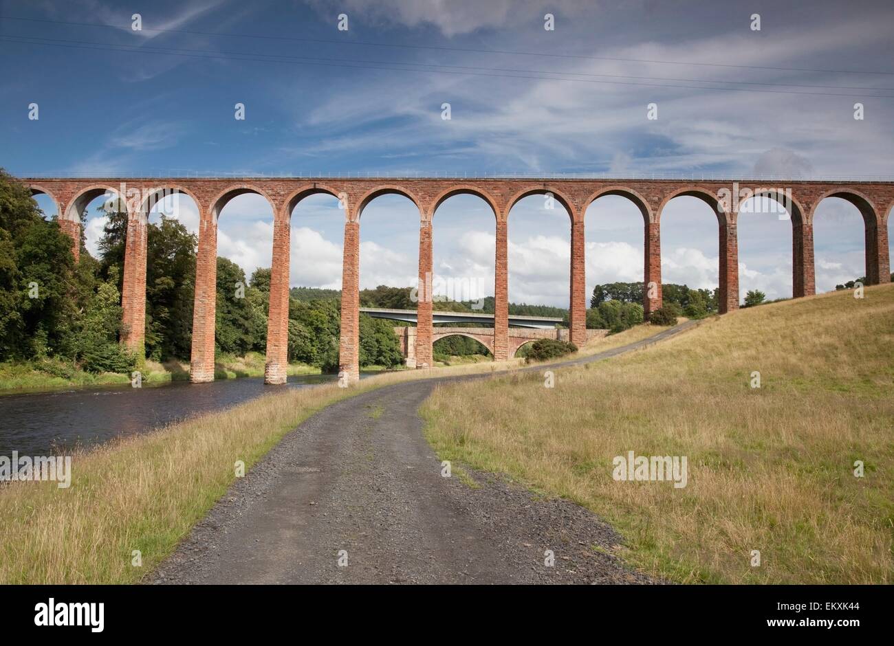 Viaduct over a river hi-res stock photography and images - Alamy