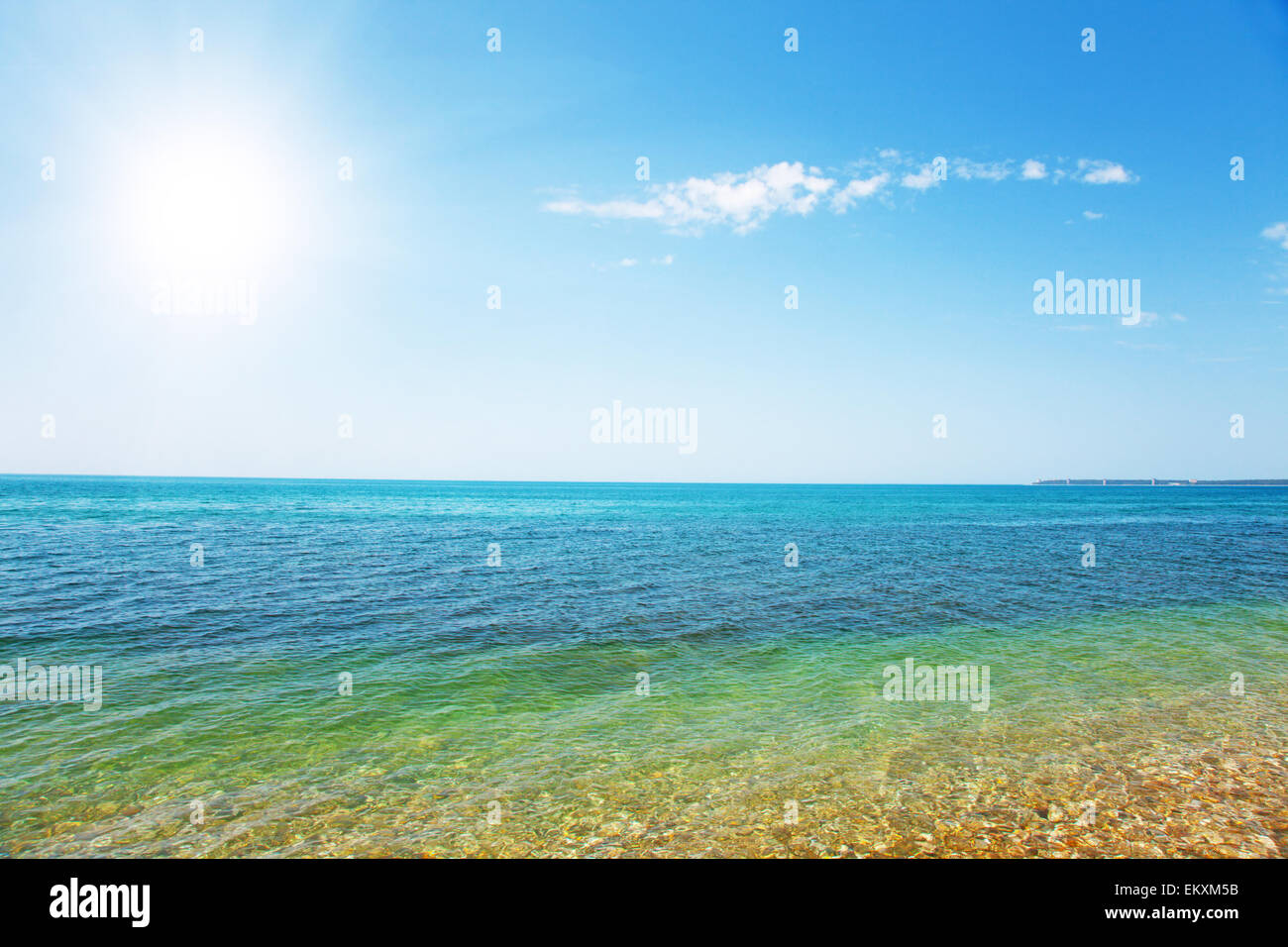 Sea with cloudy sky hi-res stock photography and images - Alamy