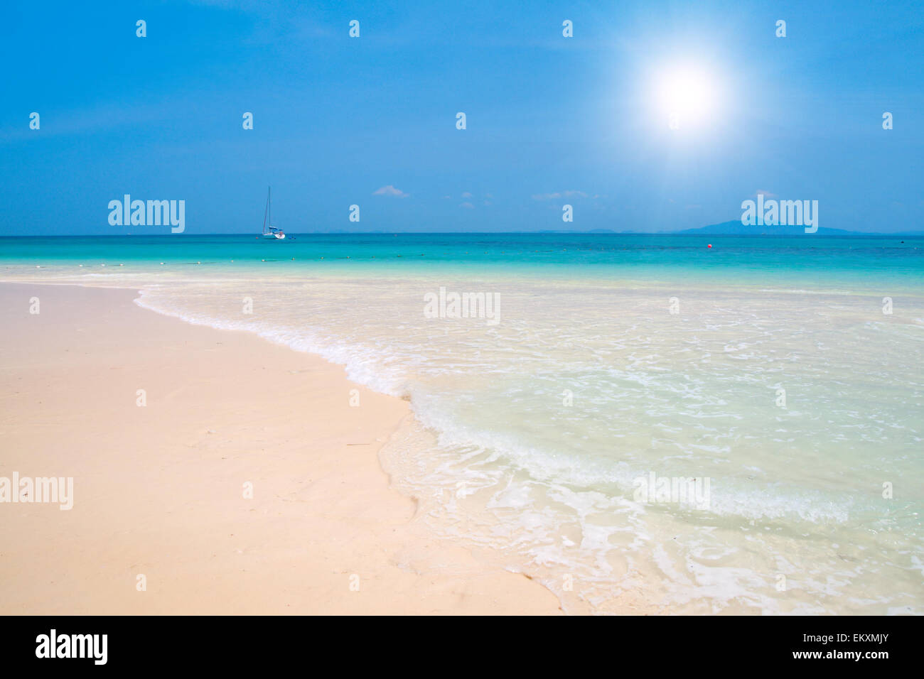 The beach and the sea hi-res stock photography and images - Alamy