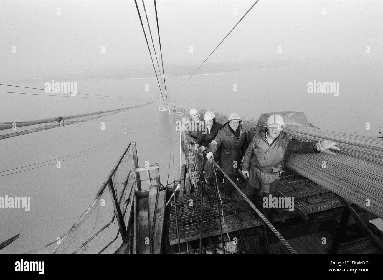 Views of the construction of The Humber Bridge at Hull. 27th August ...
