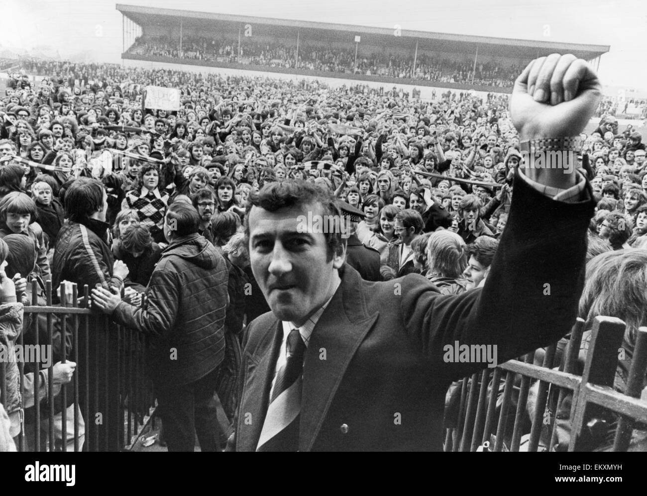 Oldham v Huddersfield. Oldham manager Jimmy Frizzell acknowledges the ...
