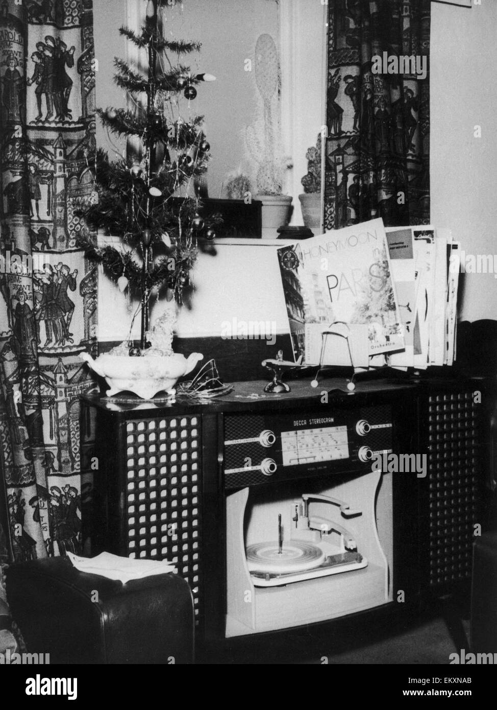 1960s record player hi-res stock photography and images - Alamy