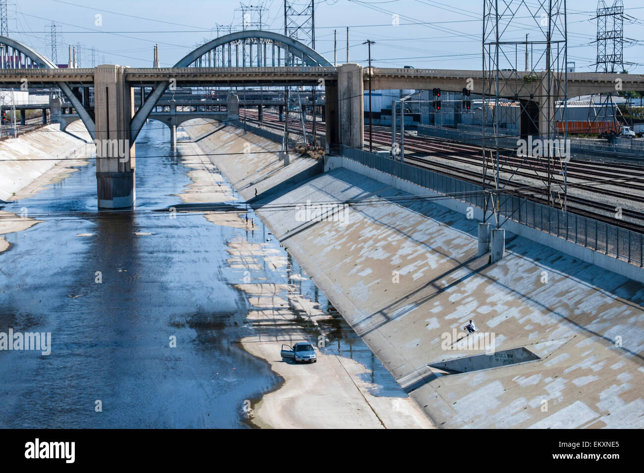 The historic 6th Street Bridge spans the Los Angeles River in downtown ...