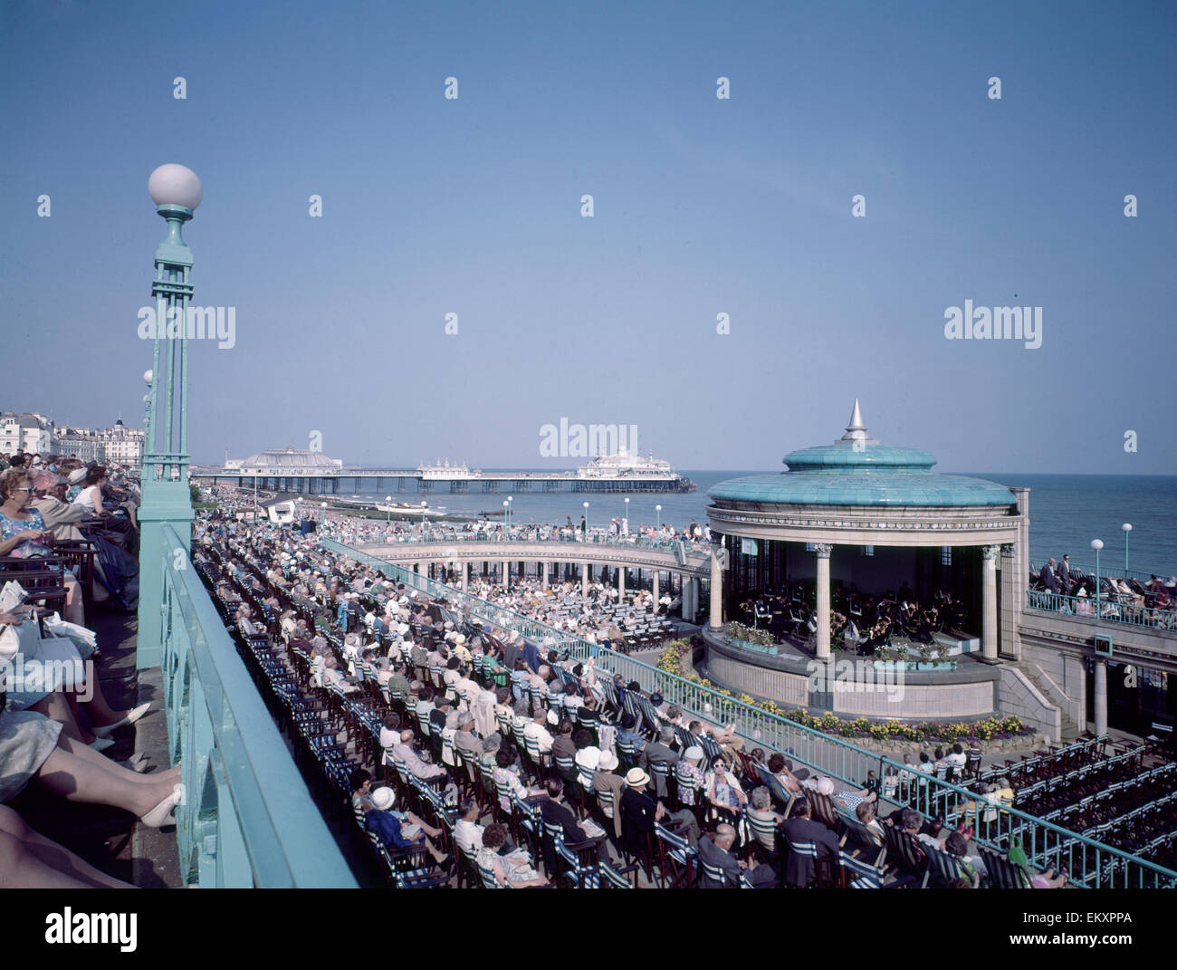 Seafront pier bandstand hi-res stock photography and images - Alamy
