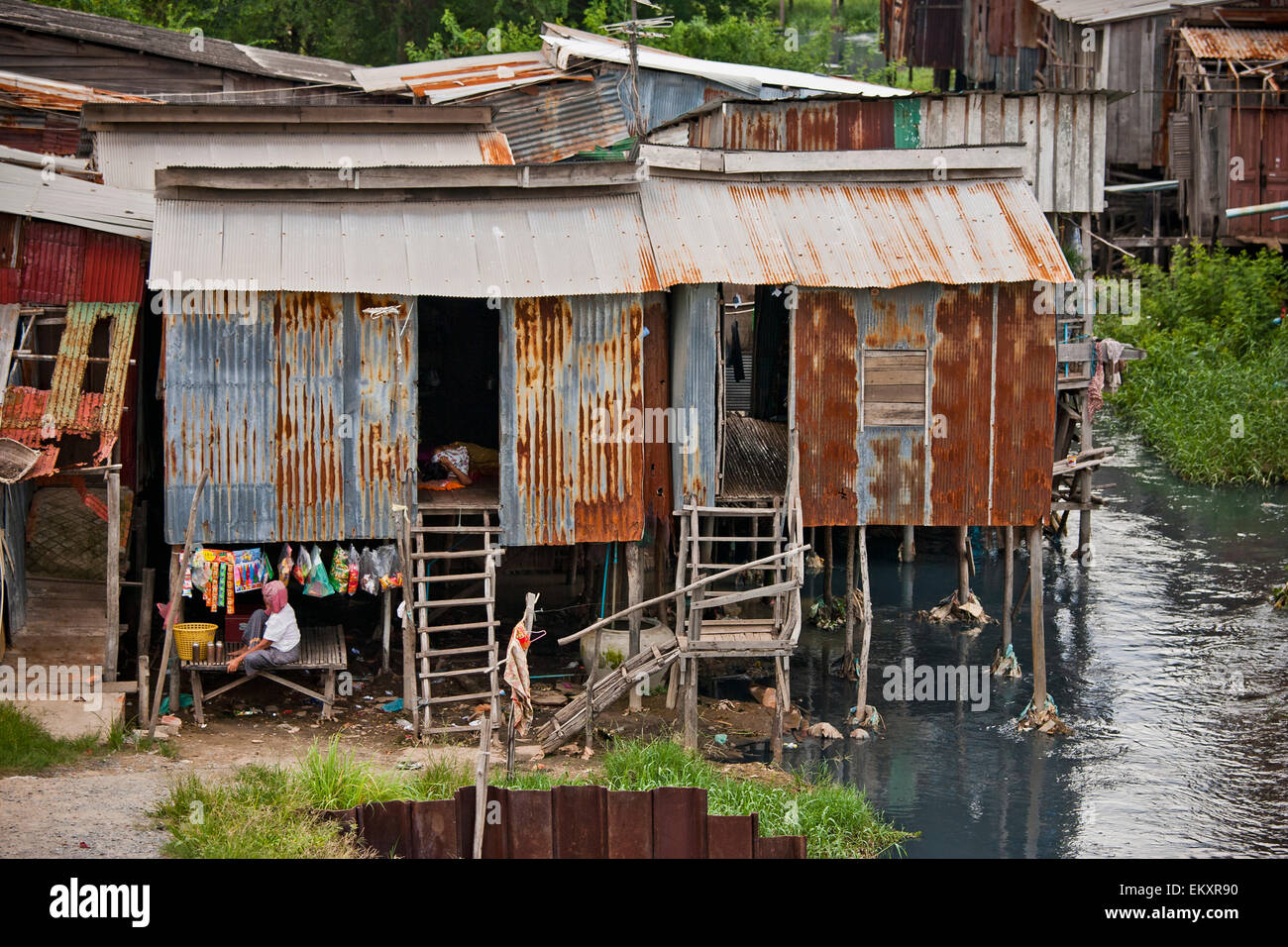 Housing In The Slums; Phnom Penh Cambodia Stock Photo - Alamy