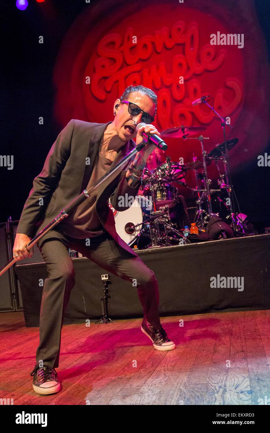 Hollywood, California, USA. 13th Apr, 2015. Vocalist CHESTER BENNINGTON ...