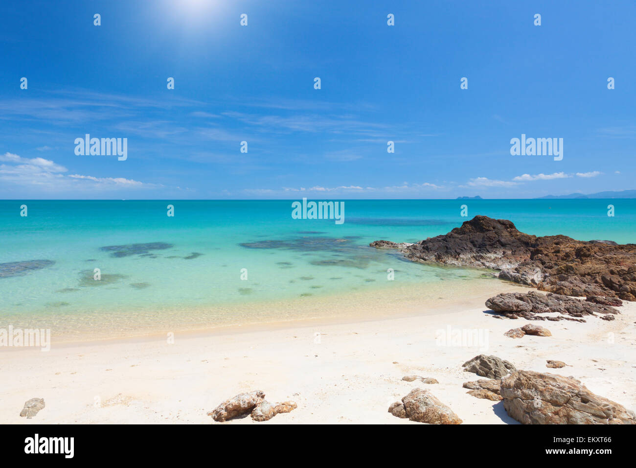 Stones sea beach hi-res stock photography and images - Alamy