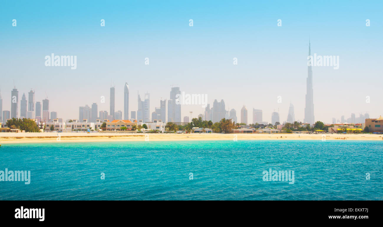 Dubai skyline beach hi-res stock photography and images - Alamy