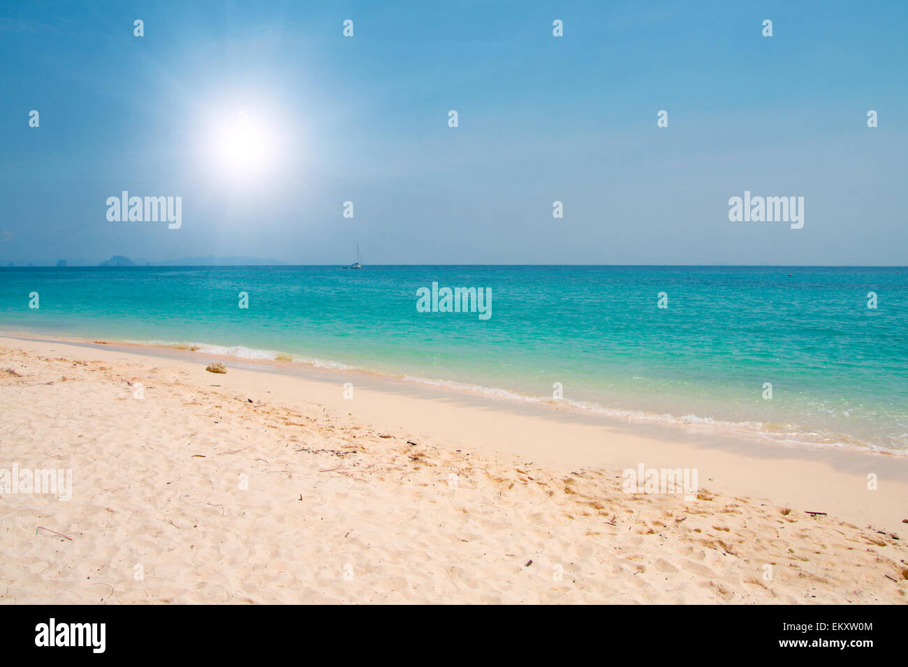 Sea sand blue hi-res stock photography and images - Alamy