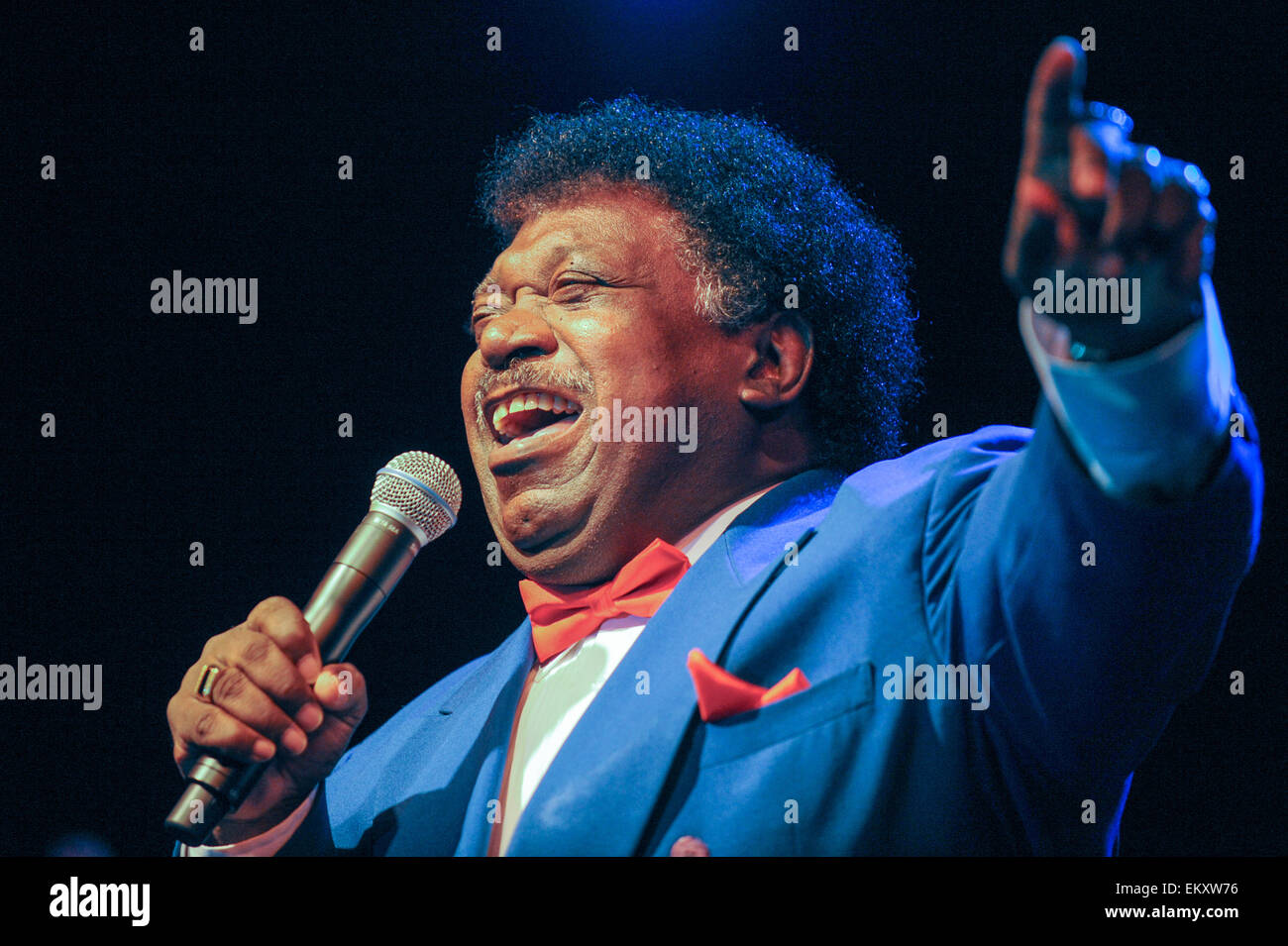 FILE - A file picture dated 18 July 2008 shows the US American singer ...