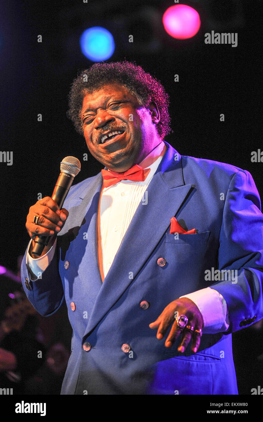 FILE - A file picture dated 18 July 2008 shows the US American singer ...