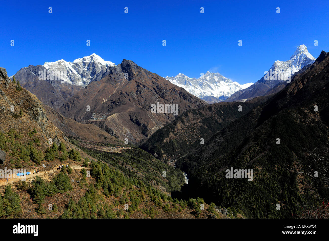 Dudh Koshi river valley, Everest base camp trek, UNESCO World Heritage ...