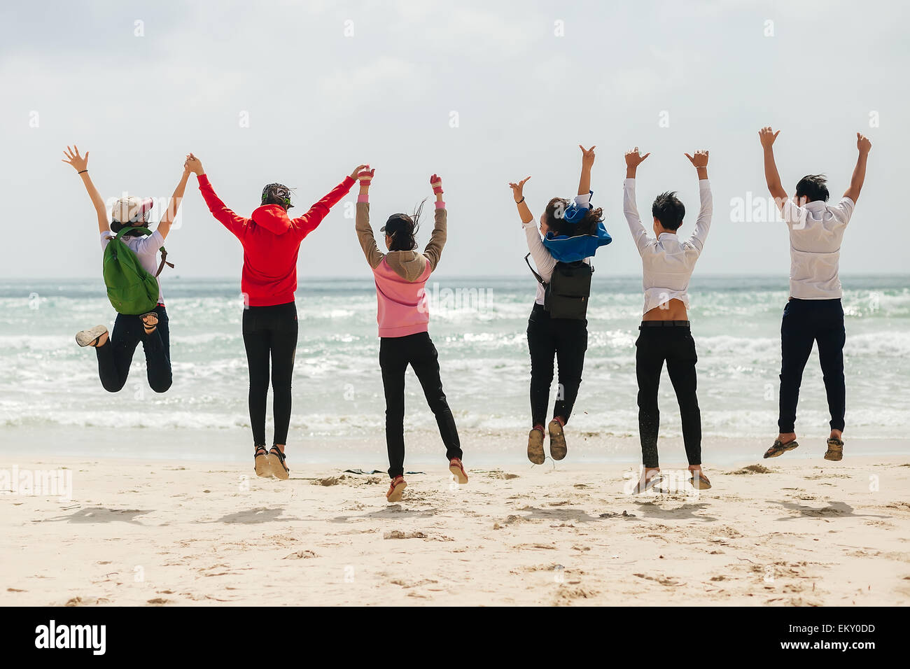 Group cheerful asian teenagers hi-res stock photography and images - Alamy