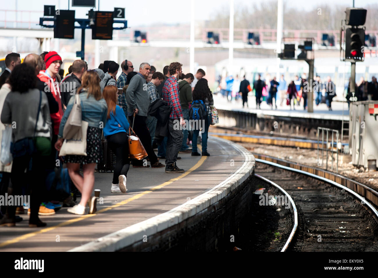 A busy train station. Pictures is Brighton station, Sussex, UK Stock ...