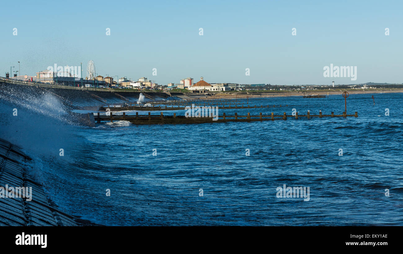 Defences wall beach hi-res stock photography and images - Alamy