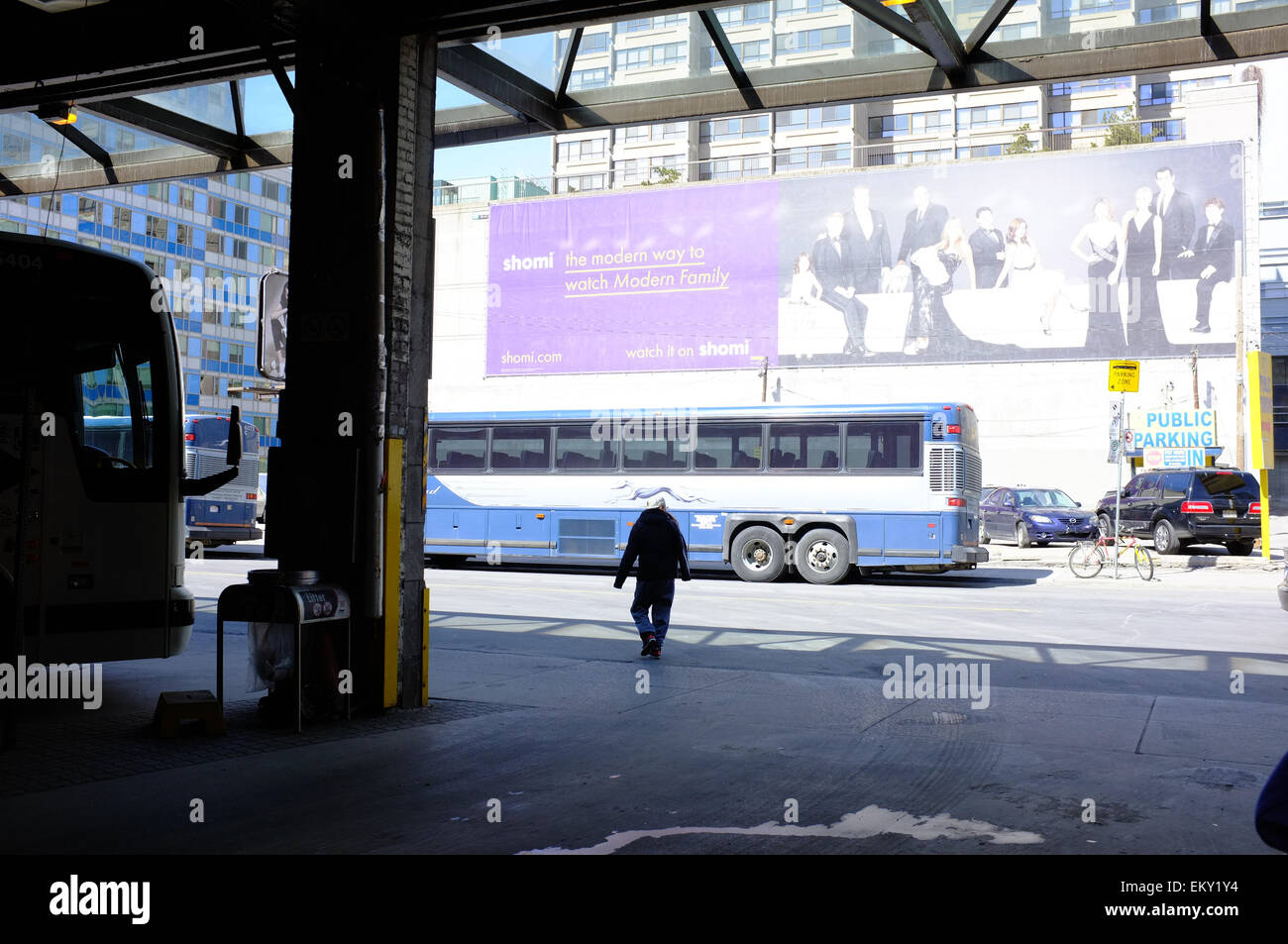 Toronto bus terminus hi-res stock photography and images - Alamy