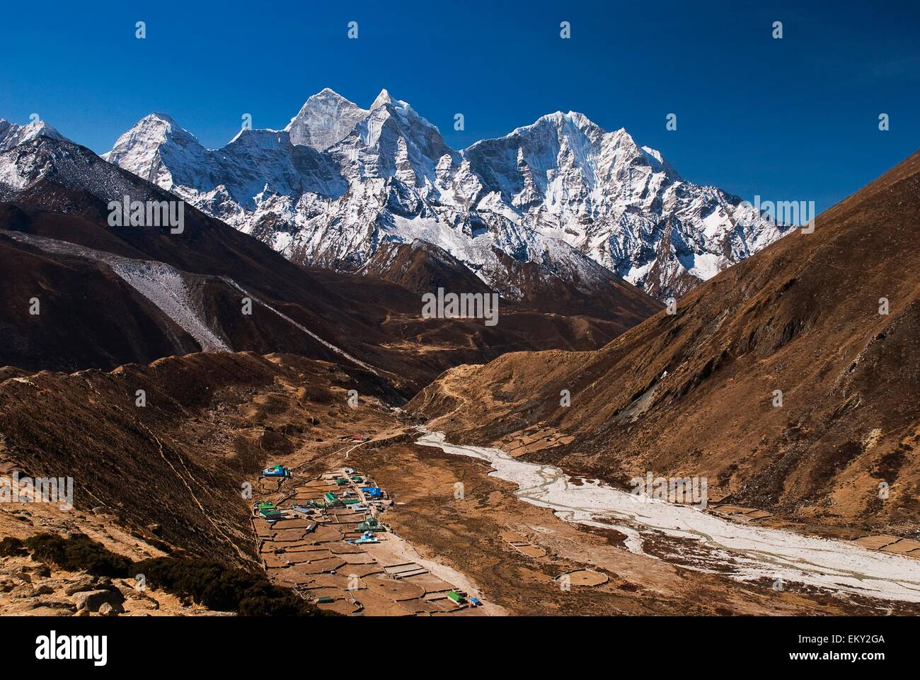 The Village Of Pheriche And Ama Dablam, Pheriche, Khumbu, Nepal Stock ...