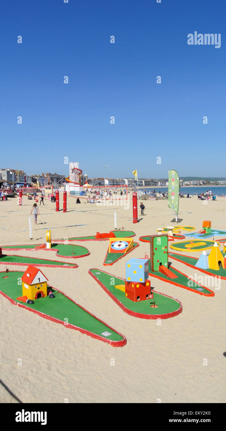 Golf on the beach hi-res stock photography and images - Alamy