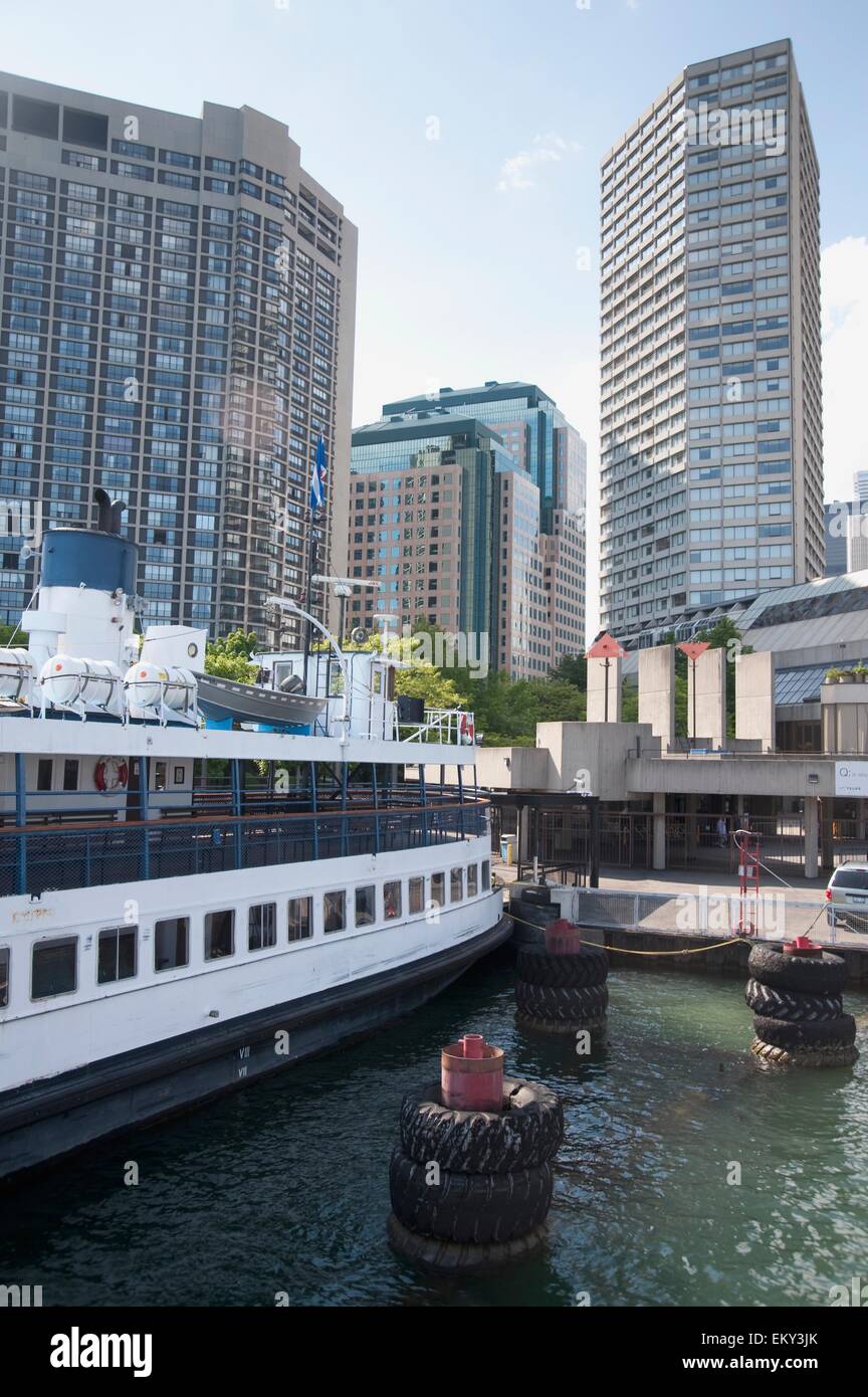 Toronto ferry docks hi-res stock photography and images - Alamy