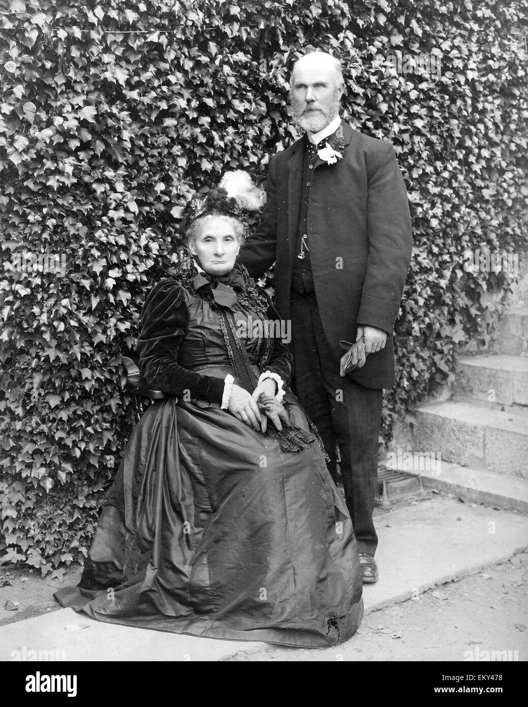 1900s family hi-res stock photography and images - Alamy