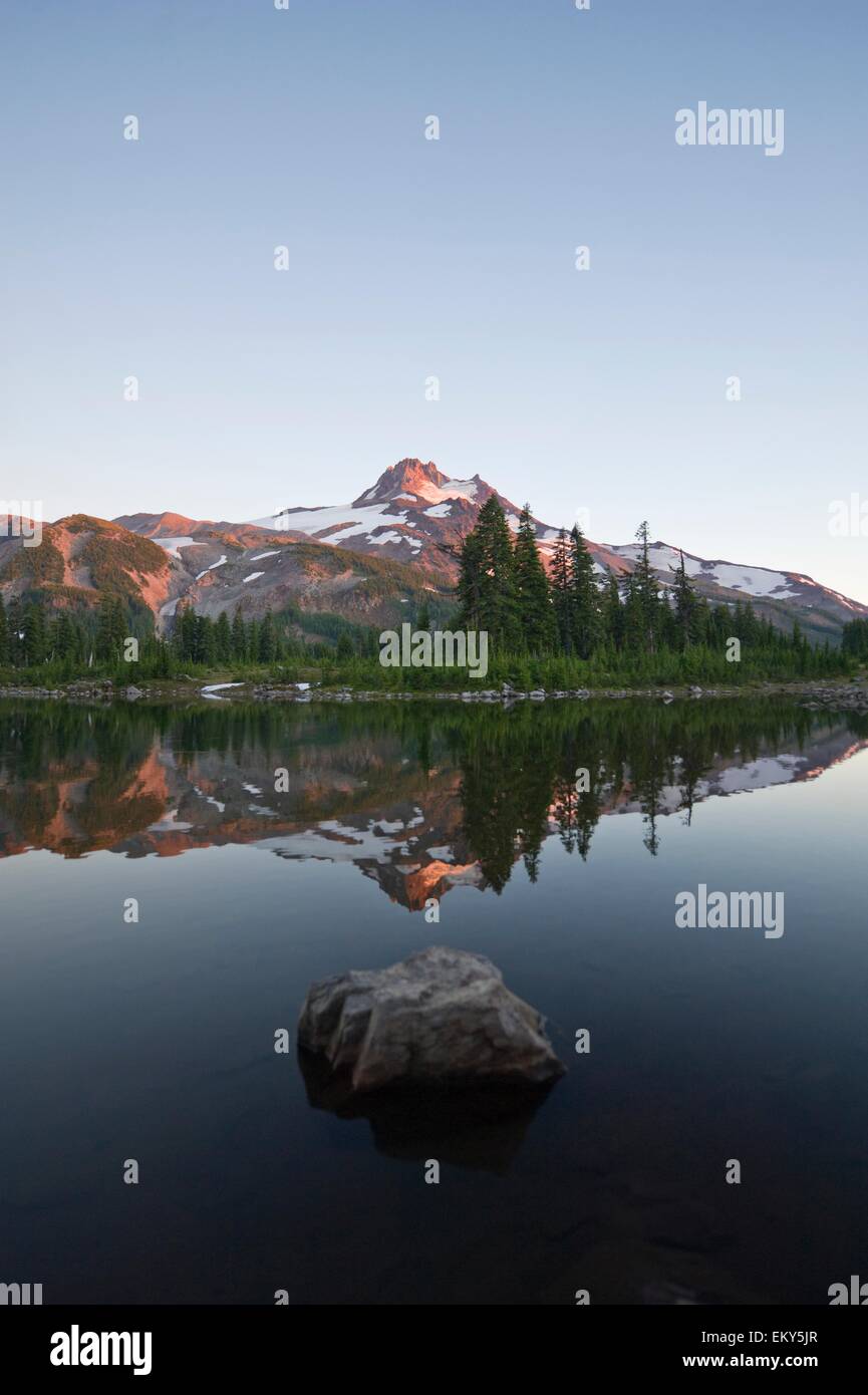 Mt. Jefferson Reflected In Russell Lake In Jefferson Park, Oregon, Usa ...