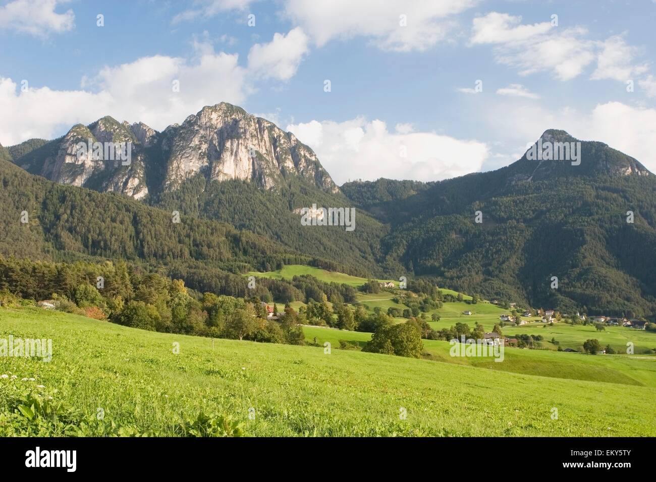 Fie sciliar village hi-res stock photography and images - Alamy