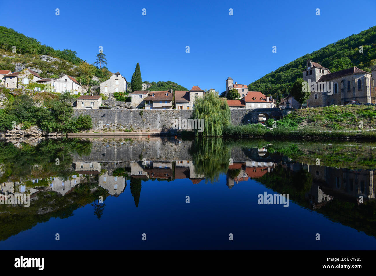France rural lot valley river hi-res stock photography and images - Alamy