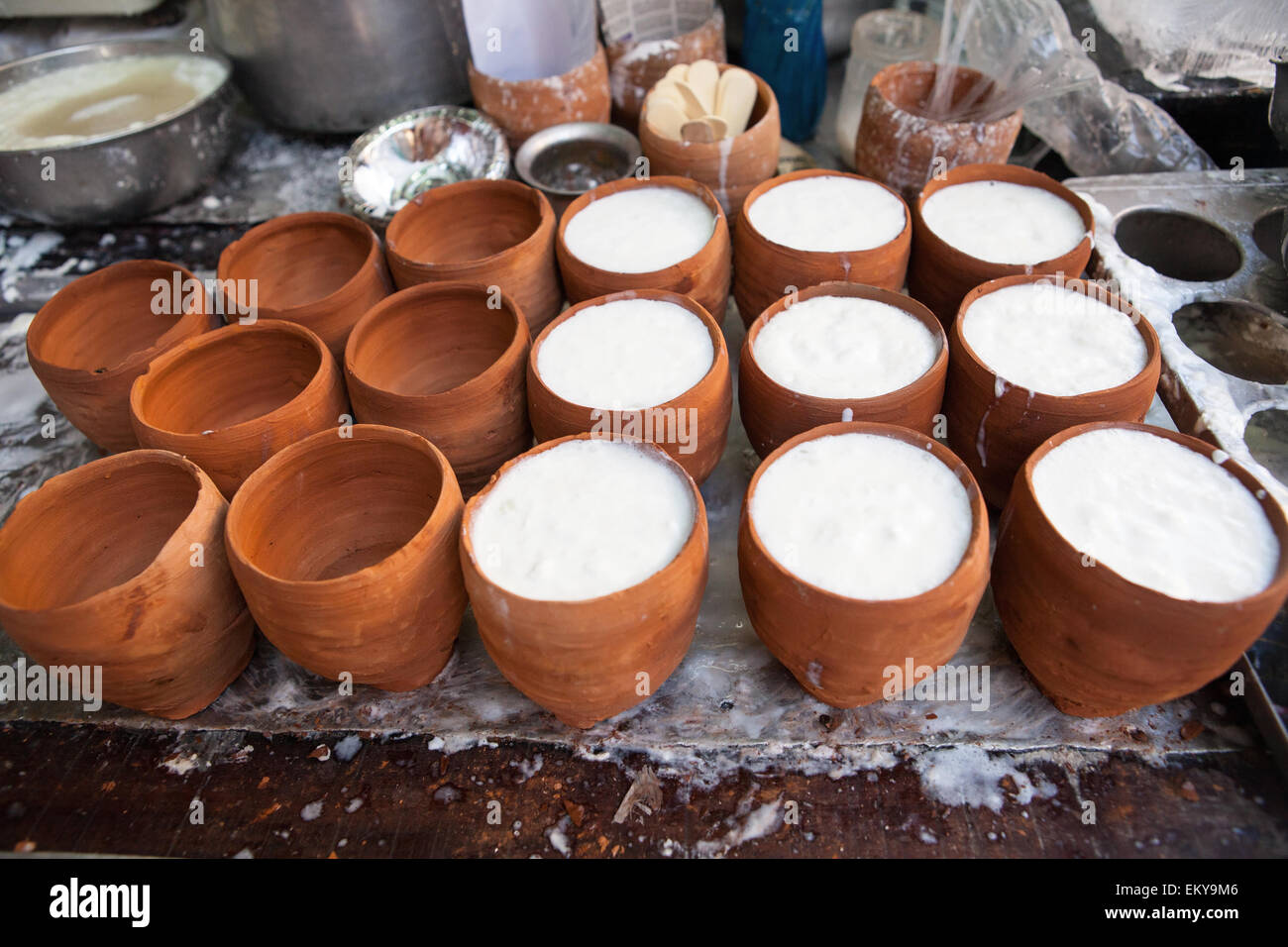 Lassi in terracotta pots for sale in the old city of Delhi Stock Photo ...