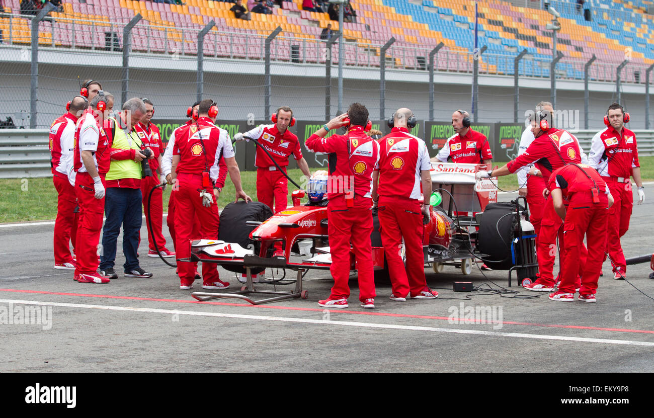 ISTANBUL, TURKEY - OCTOBER 26, 2014: F1 Car in start line of Ferrari ...