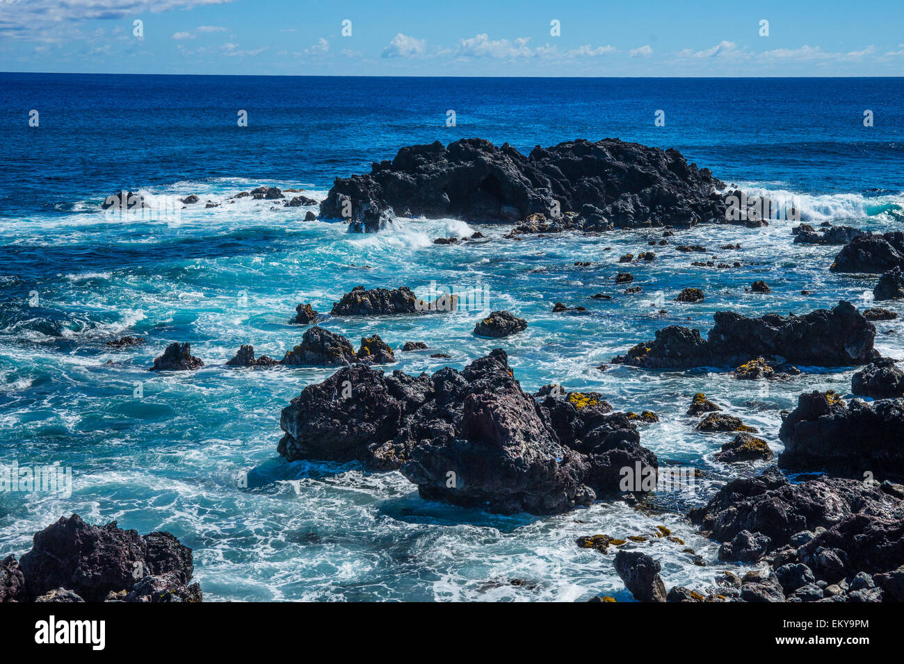 Secluded shoreline hi-res stock photography and images - Alamy